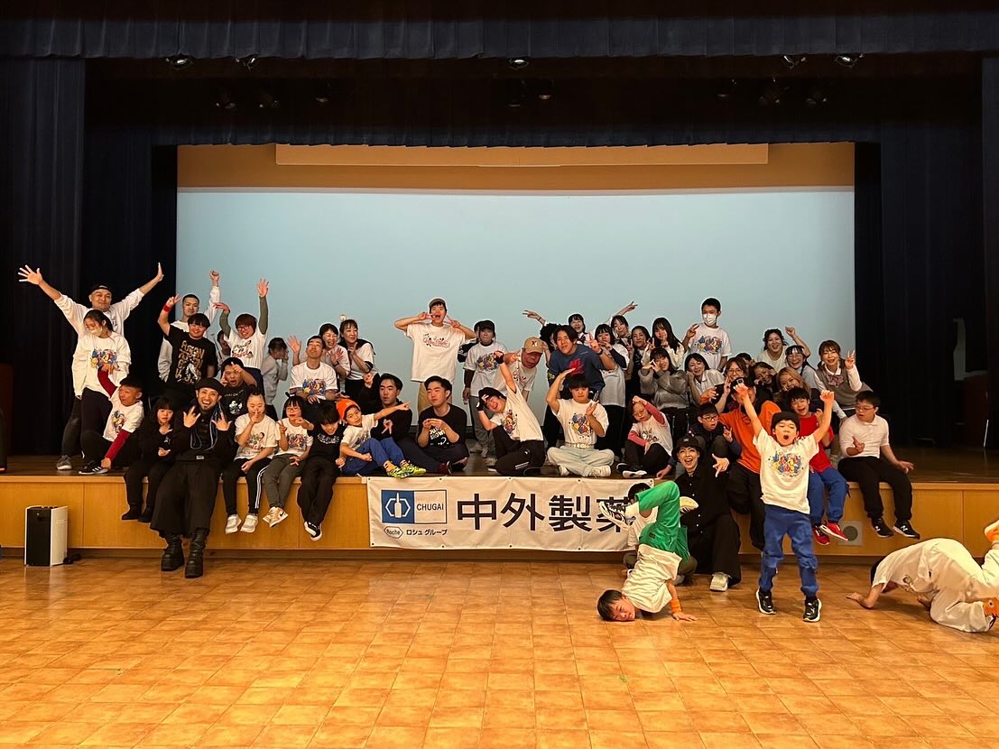 例年通りめちゃくちゃな話なのですが、、 出演者の人数が前日リハに増えるという前代未聞の発表会です。 | YOZIGENZ